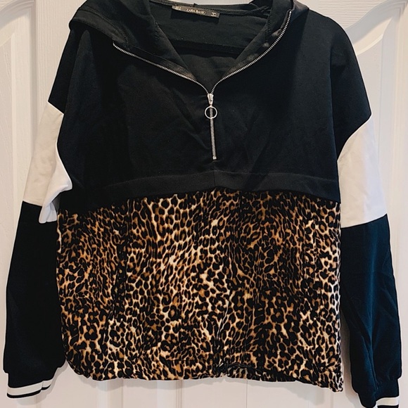 Zara | Jackets & Coats | Zara Black And Leopard Print Hooded ...